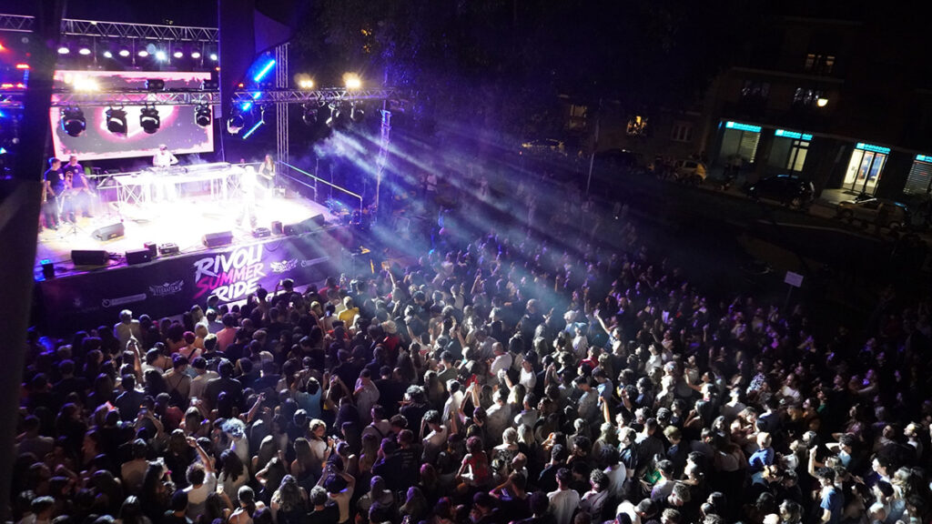 Parco Turati gremito per il Rivoli Summer Ride • L'Agenda News