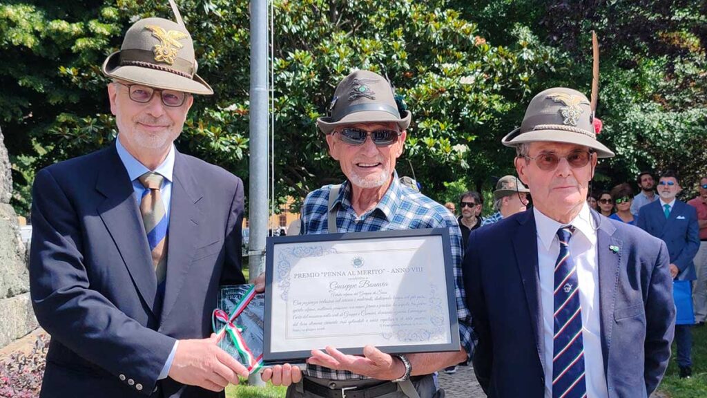 Susa, all'alpino Giuseppe Bonavia il premio "Penna al Merito" • L ...